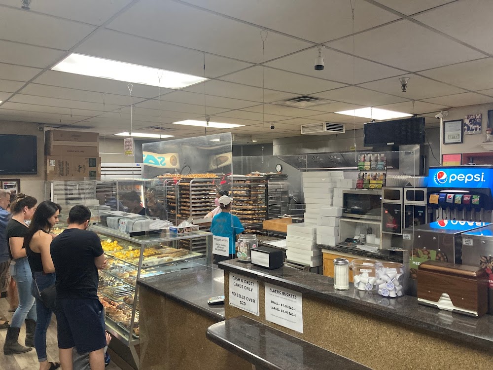 Mr T's Delicate Donut Shop - Donut shop in Modesto - Weeblyte