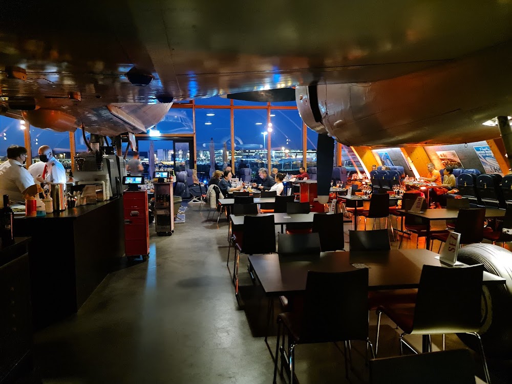 Runway 34 - Restaurant in Bezirk Bulach County - Website