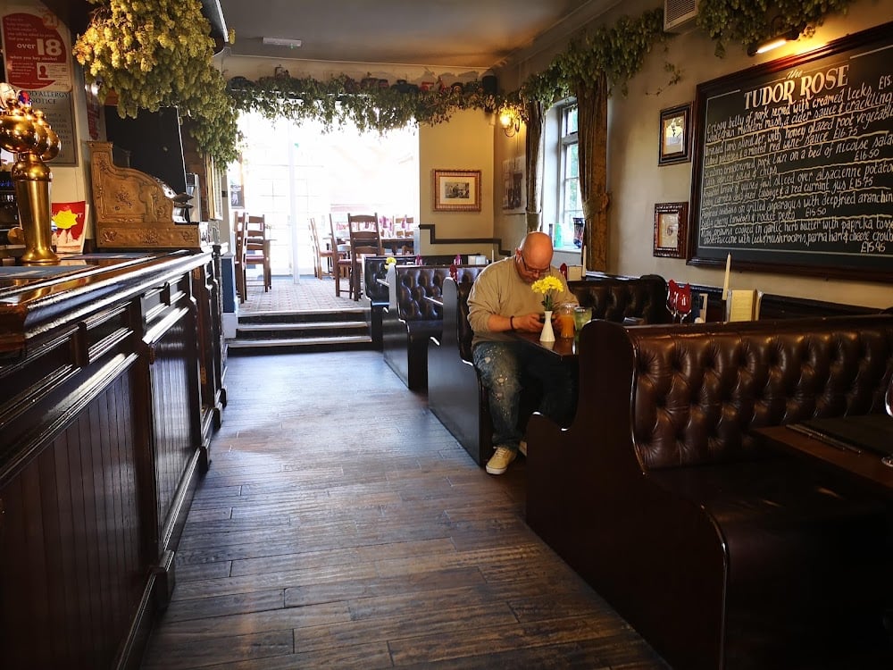 Tudor Rose Menu (Updated 04/2026)