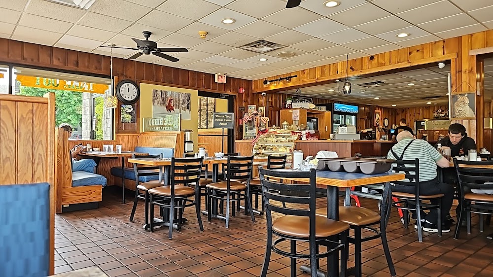 Blue Ribbon Smokehouse Restaurant & Bakery - Barbecue restaurant in ...
